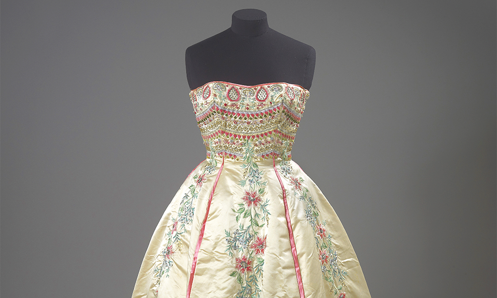 West India Quay: How Fashion City celebrates the impact of Jews working ...